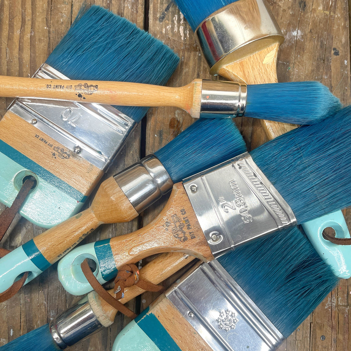 DIY Brushes – The Turned Leg