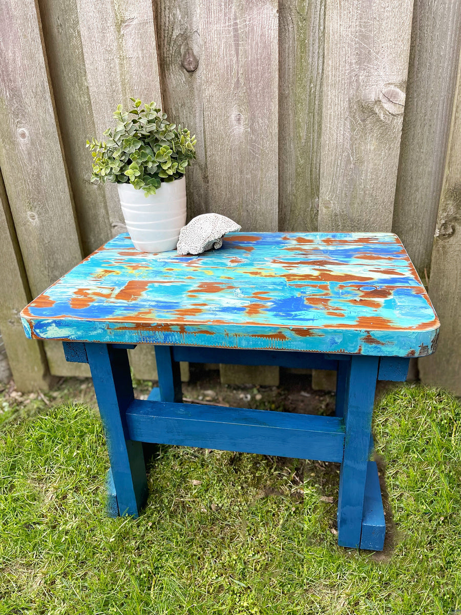 Boat Finish End Table – The Turned Leg